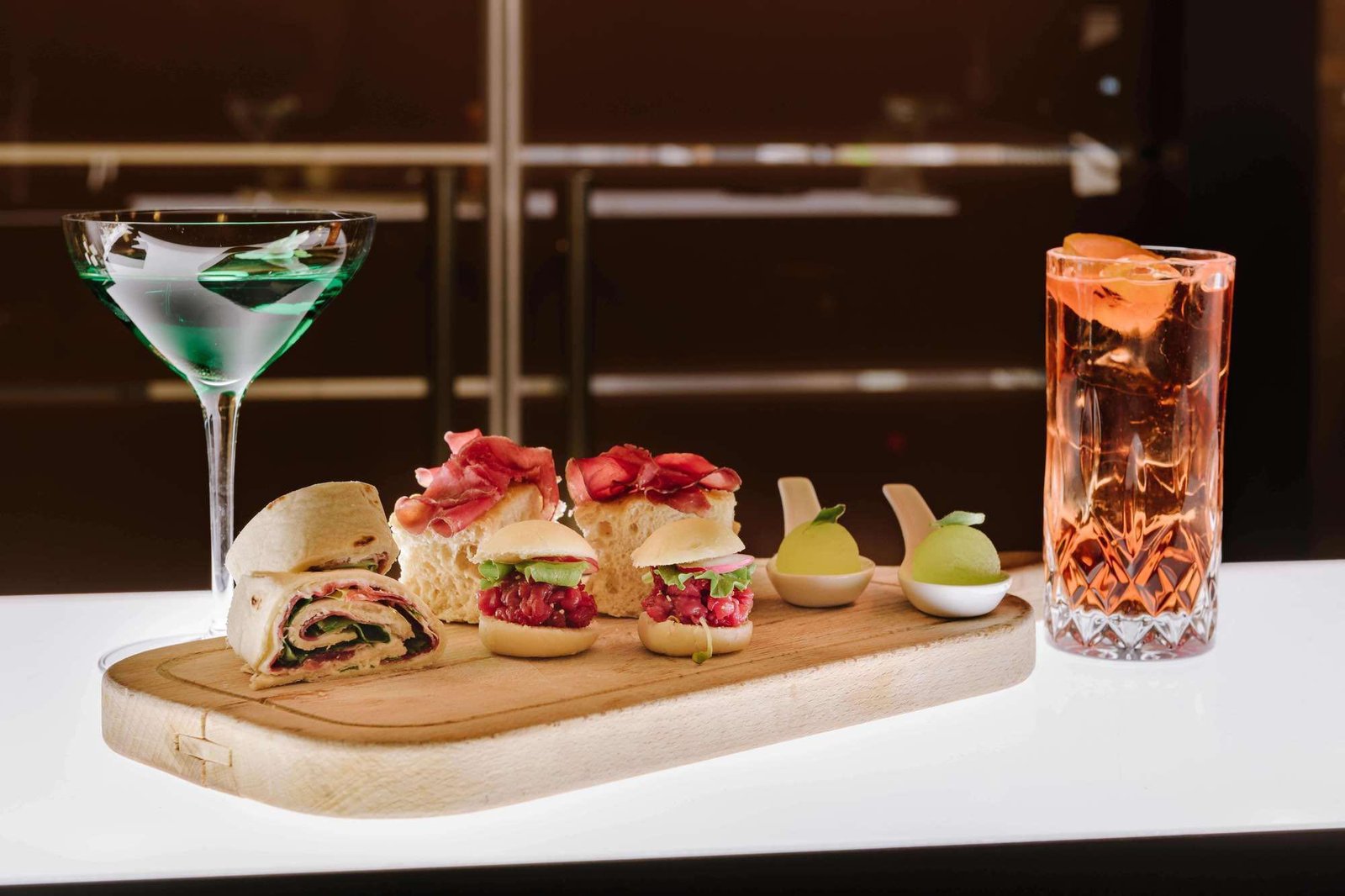 Aperitivo, storia dell'appuntamento tutto italiano nato a Torino ...